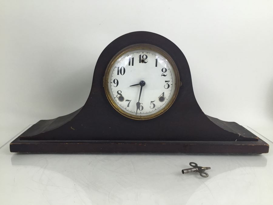 Mantle Clock By William L. Gilbert Clock Co. Winsted, Conn. U.S.A. With ...