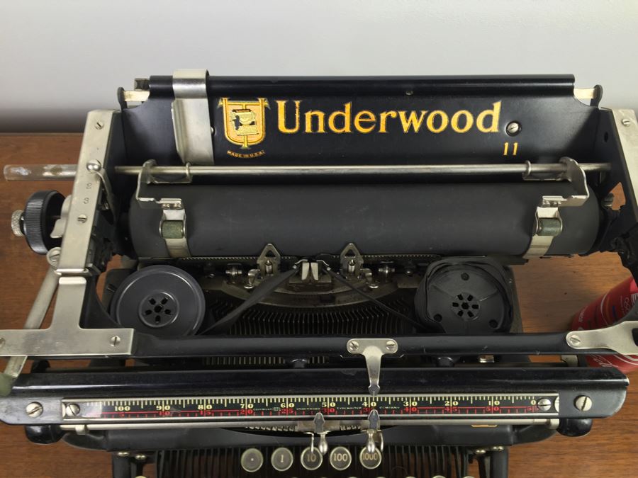 Vintage Underwood Manual Typewriter