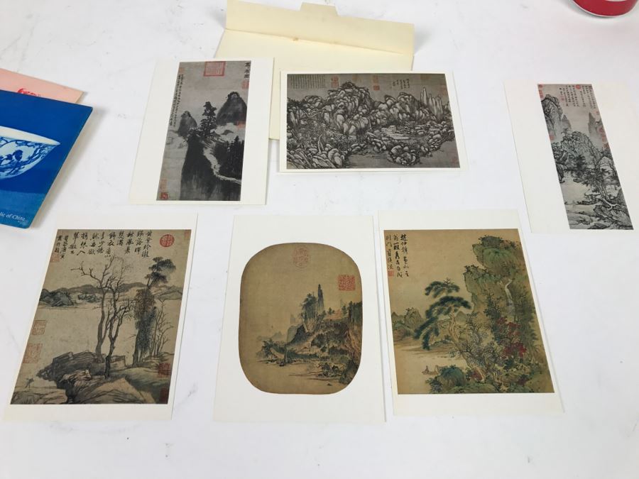 Set Of (32) Vintage Chinese Photograph Postcards Depicting Chinese Antiques