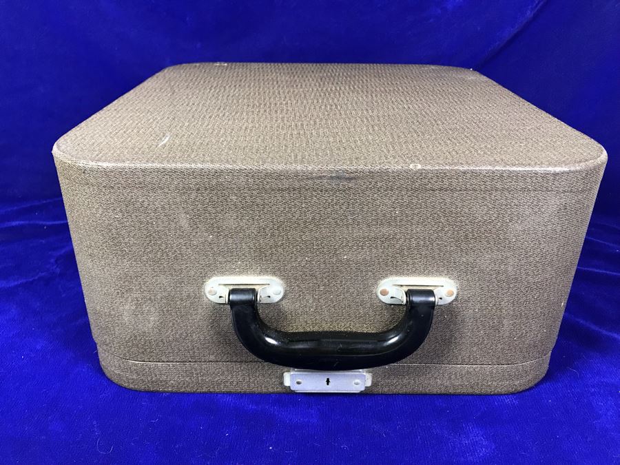 JUST ADDED - Vintage Remington Quiet-Riter Typewriter With Case And Manuals