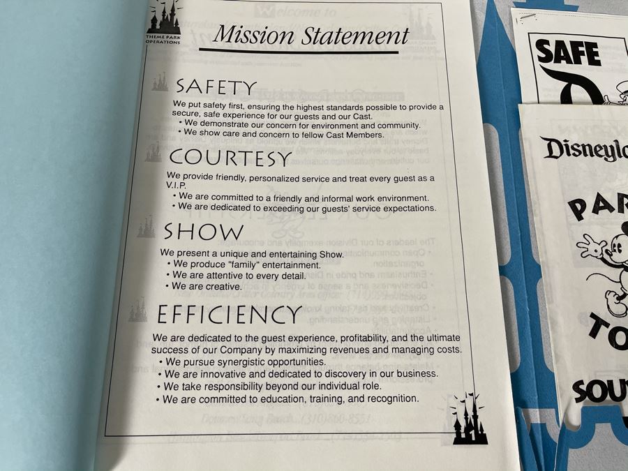 Disneyland Ephermera Theme Park Operations New Hire Orientation Folder 1994