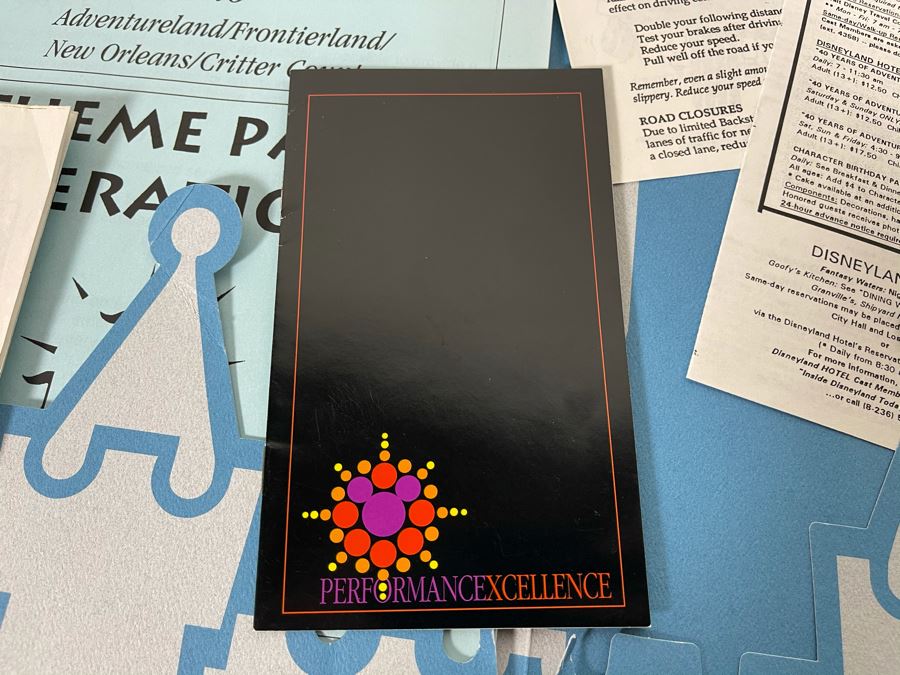 Disneyland Ephermera Theme Park Operations New Hire Orientation Folder 1994