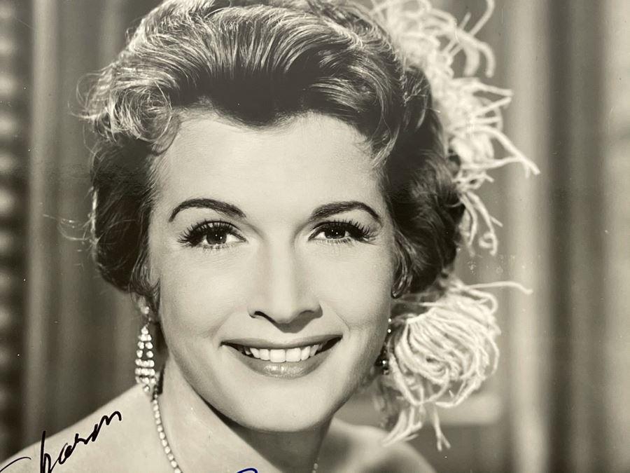Signed Actress Carole Mathews Old B&W Photograph 8.5 X 11