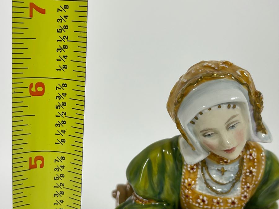 Royal Doulton Anne Of Cleves Limited Edition Figurine 6.5H HN3356