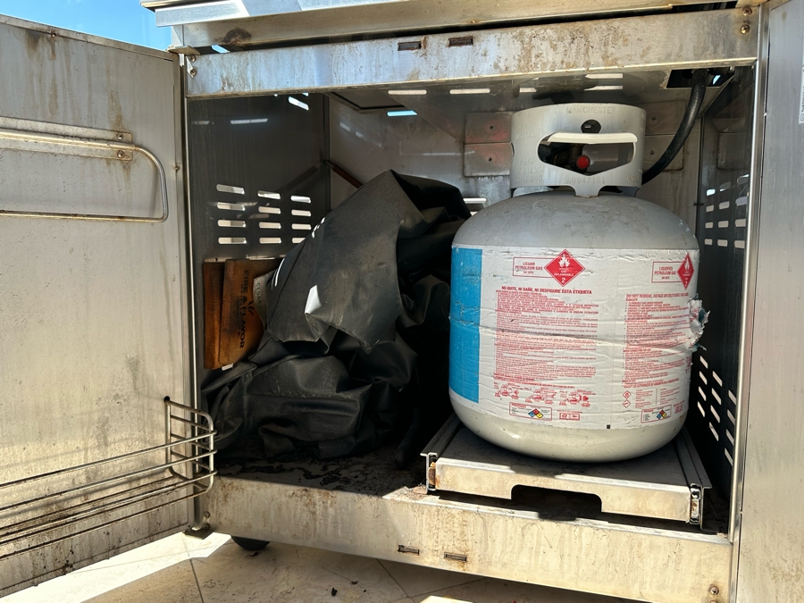 Glen Canyon Stainless Steel Propane Tank BBQ Grill