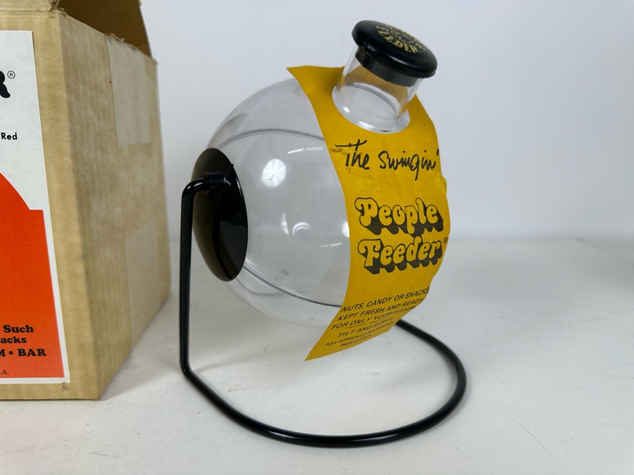 Vintage Swingin' People Feeder New with Box
