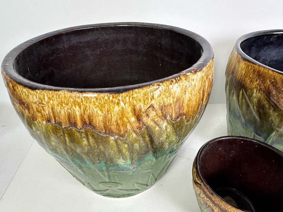 Vintage RRP Co USA Pottery Flower Pots - 5 Pots Ranging From 9'H To 4'H