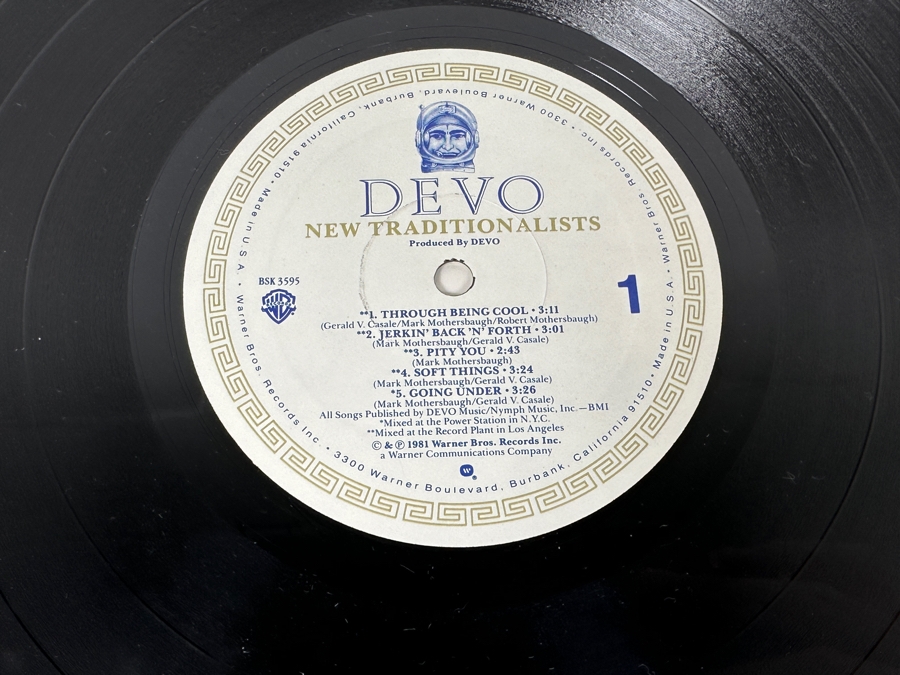 DEVO - New Traditionalists BSK-3595 Warner Bros Records Vinyl Record With Poster 1981