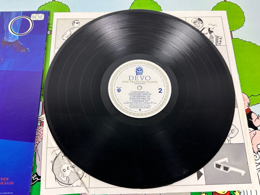 DEVO - New Traditionalists BSK-3595 Warner Bros Records Vinyl Record With Poster 1981