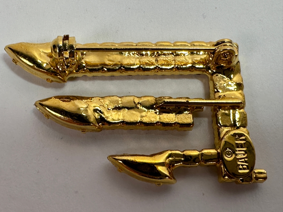 Vintage Bauer Brooch Pin
