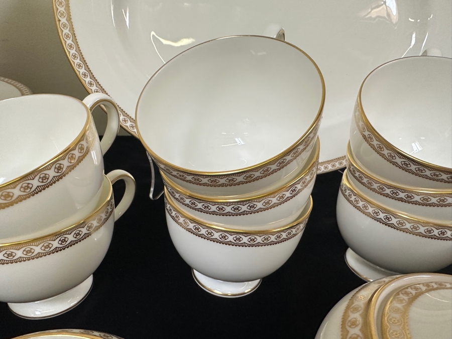 Wedgwood Bone China Gold Ulander Service For Apx 12 Retails Over $1,200