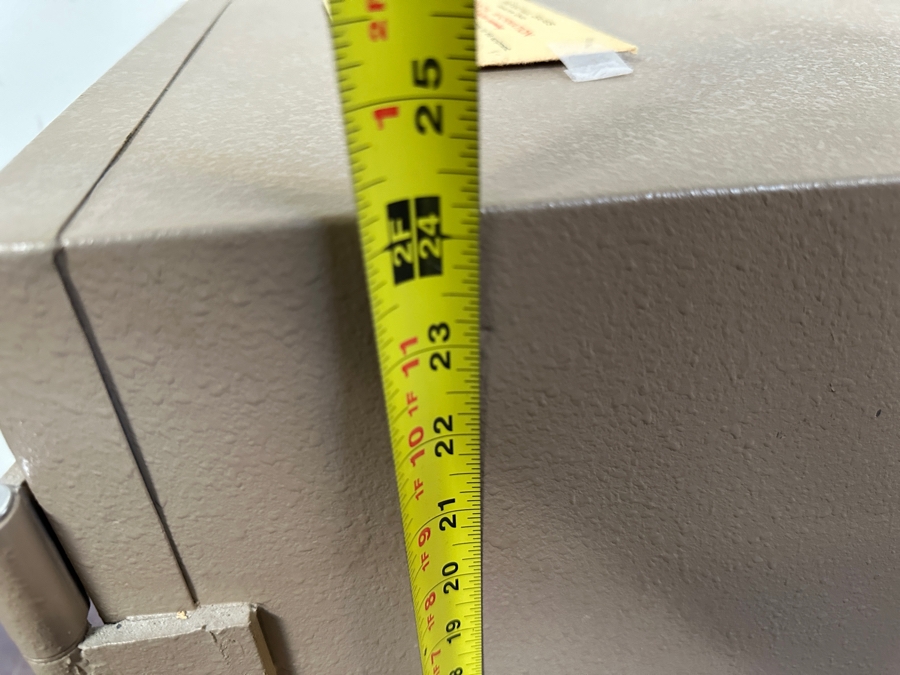 Major Western Safe And Vault Company Floor Safe With Dial Combination major-western-safe-and-vault-company-floor-safe-with-dial-combination