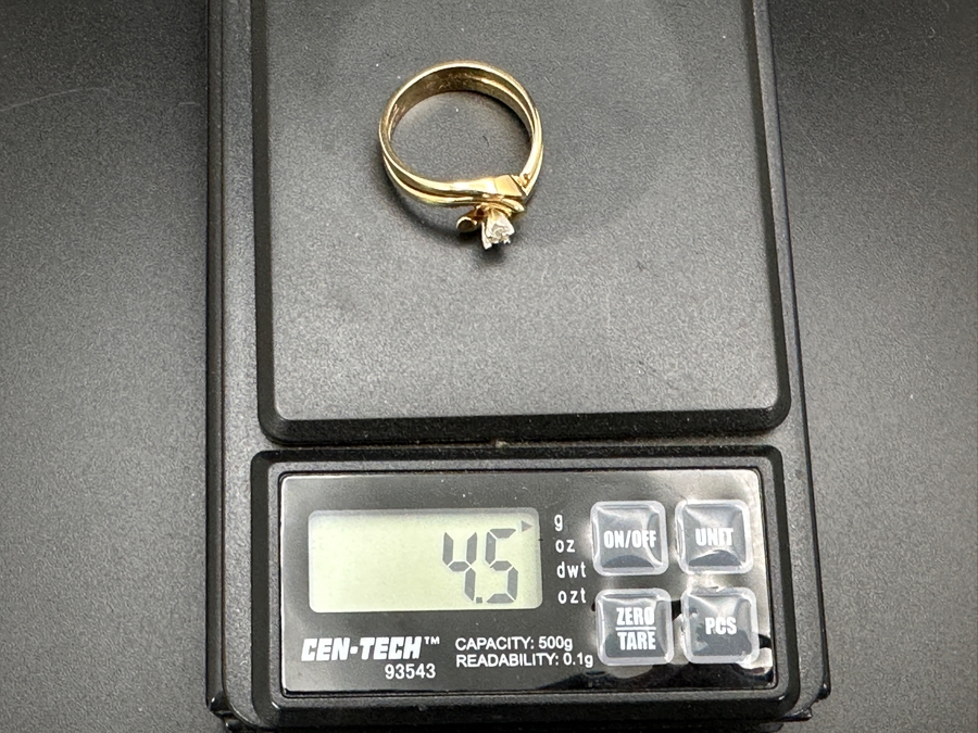 14k Gold Diamond Ring With 3.2mm Round Diamond (Est. .15-.18ct) Size 7 4.5g Retails $1,200