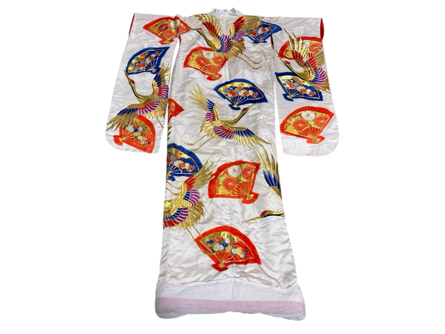 Huge Vintage Japanese Silk Uchikake Wedding Kimono Featuring Gold ...